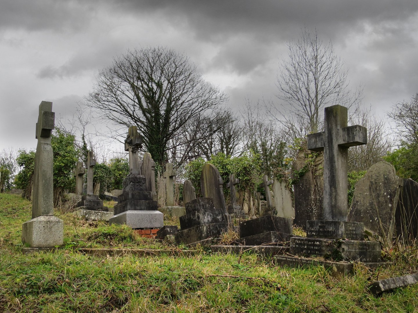 Arnos Vale Cemetery - Bristol, United Kingdom | CityDays
