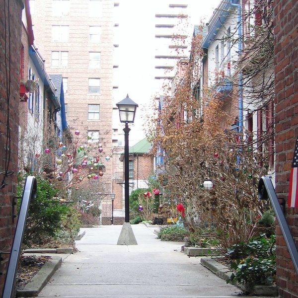 Pomander Walk | CityDays