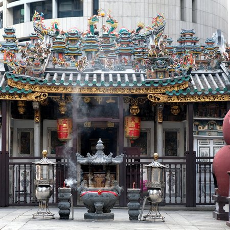 Yueh Hai Ching Temple | CityDays
